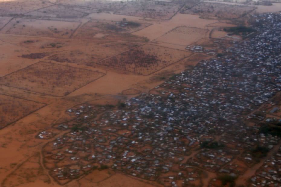 5 Facts About the Biggest Refugee Camp in the World - CARE Australia ...
